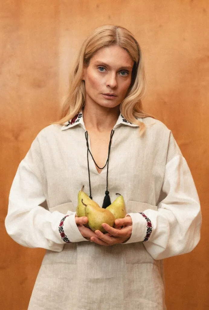 Купити Вишиванка жіноча Розквіт | Вишитий одяг для усієї родини SVARGA